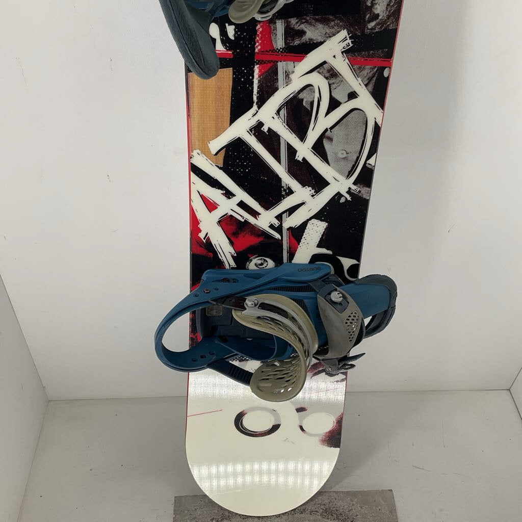 Alibi Sicter w/ Burton Cartel Bindings – Lone Pine Gear Exchange